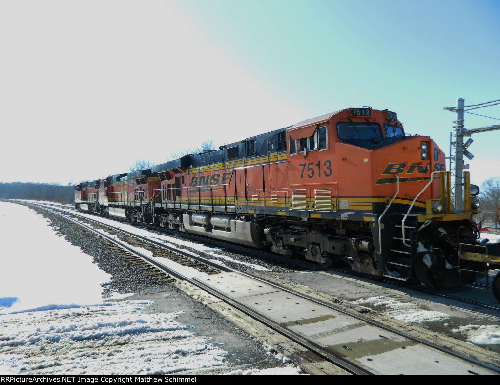BNSF 7513